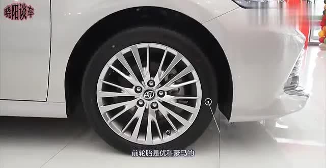 2019款凯美瑞 2.5G 豪华版配电动全景天窗,搭载2.5L油耗6L