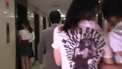 守望的天空:心机女让富少履行未婚夫职责,携手从办公室出来