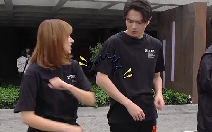 你微笑时很美 超甜花絮请查收许凯程潇CP感 今日糖份超标