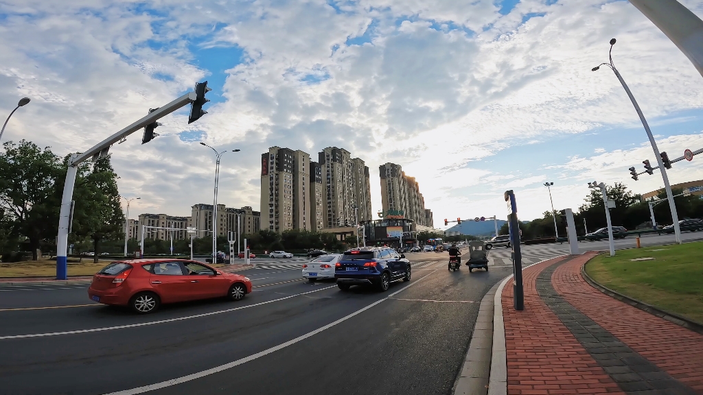 gopro10测试,傍晚拍的,用剪映app简单调试了下色调。