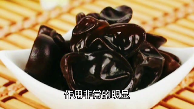 木耳红枣搭配没想到好处这么多,作用拿钱都难买,身体越来越硬朗