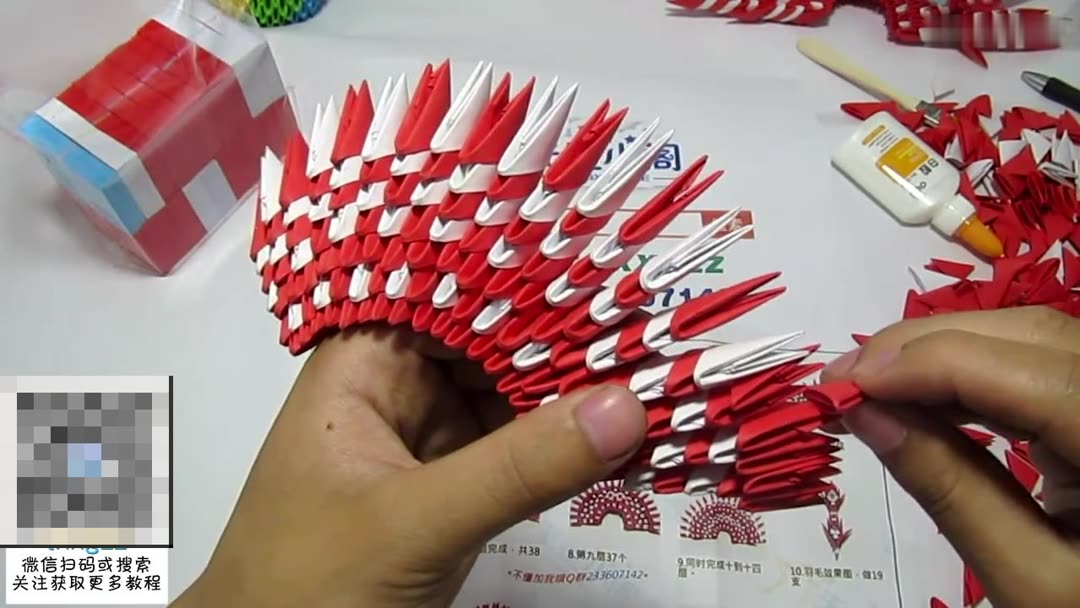 三角插折纸视频教程孔雀开屏1