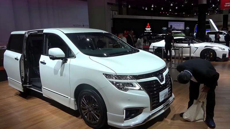 日产全新MPV,2020款日产Elgrand实拍,全面了解后我放弃了埃尔法