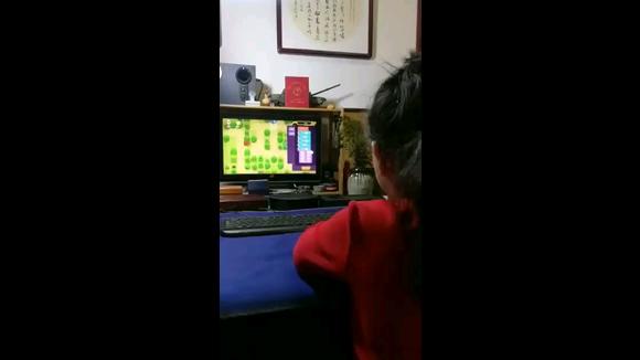 五岁娃哇,玩壹号编程机器人