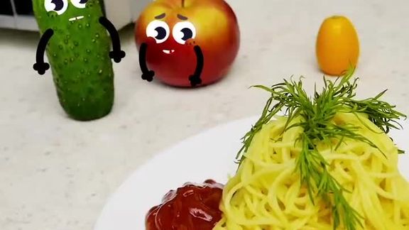 生活场景涂鸦特效动画:鸡蛋把面条吃光了撑得肚子滚圆