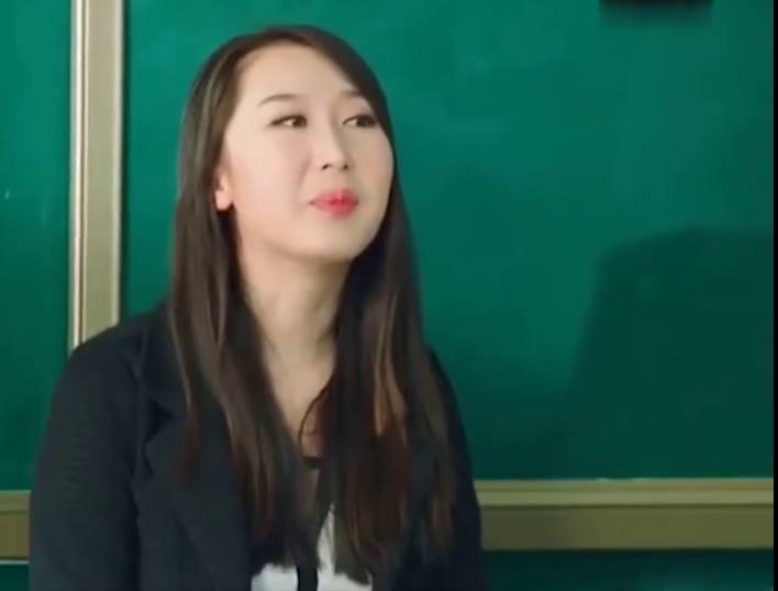 老师课堂提问修辞手法同学回答把老师气晕了