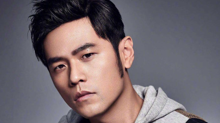 周杰伦出道近20年,巡回演唱会再度开唱,现场喊话会请粉丝吃饭