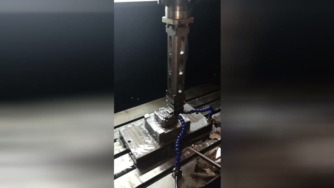 竟然在集美模具看到了传说中的的放电