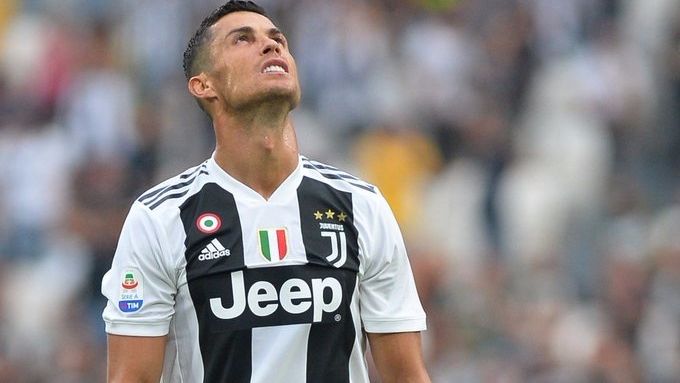 C罗2战射门全收录 网友:这运气简真背到家了