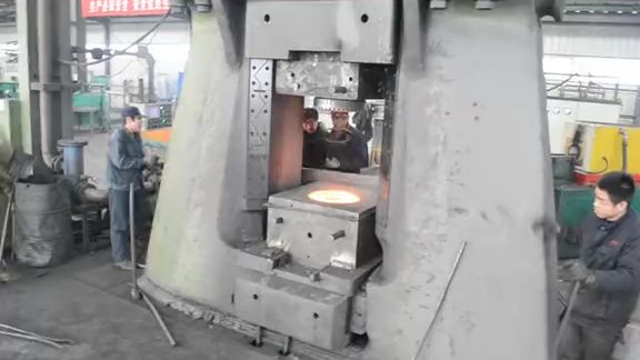 125KJ数控模锻锤程控全液压精密锻造设备安阳锻锤盆角齿锻造机械