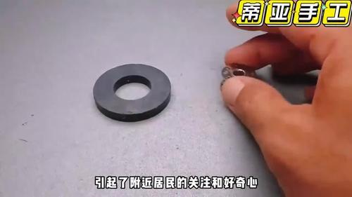 收音机里拆下来的扬声器可是宝贝,这样组装一下,就是发电黑科技