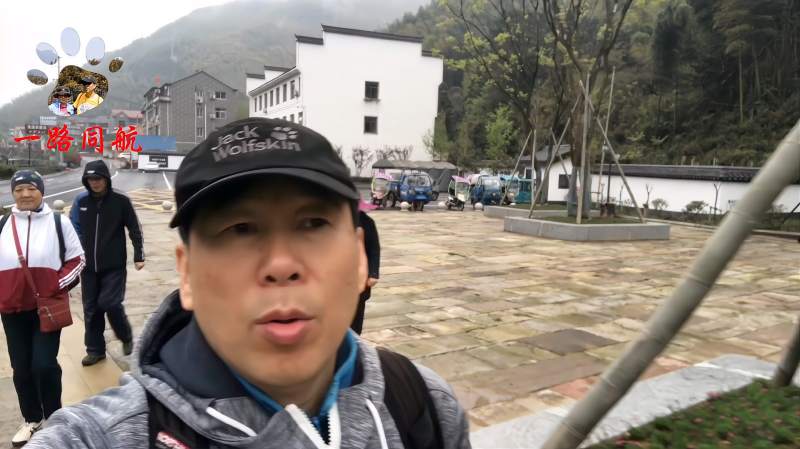 一路同航自驾游,清明踏青浙江五泄风景区,这样游览省力的多。