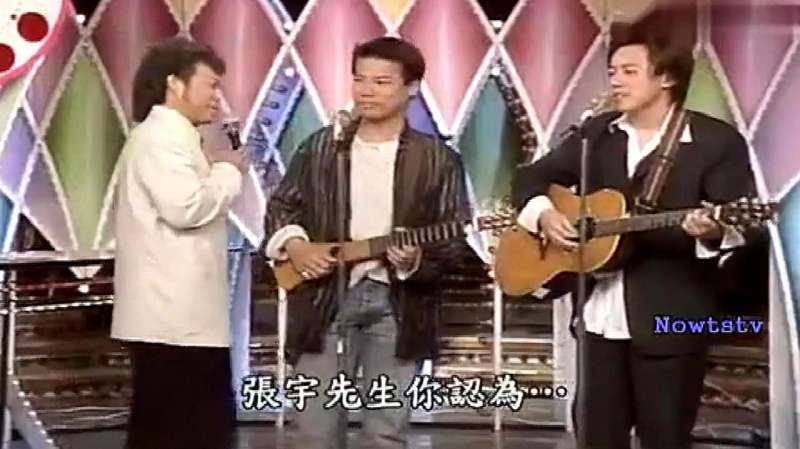 巫启贤和张宇在张菲的节目上互怼,互相模仿唱歌,真的是太搞笑了