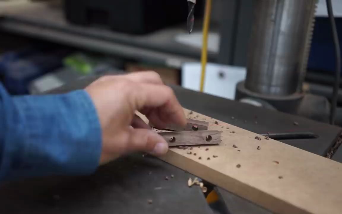 【家居制作】看外网大神制作木质便携式野营桌