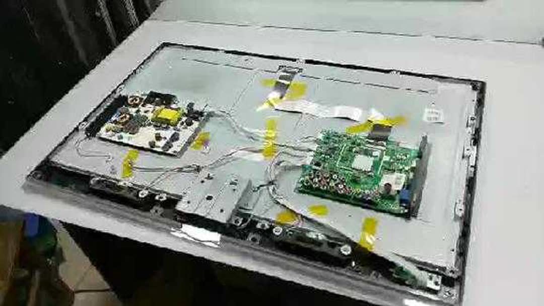 海信LED32更换故障灯条,修复成功(上集)