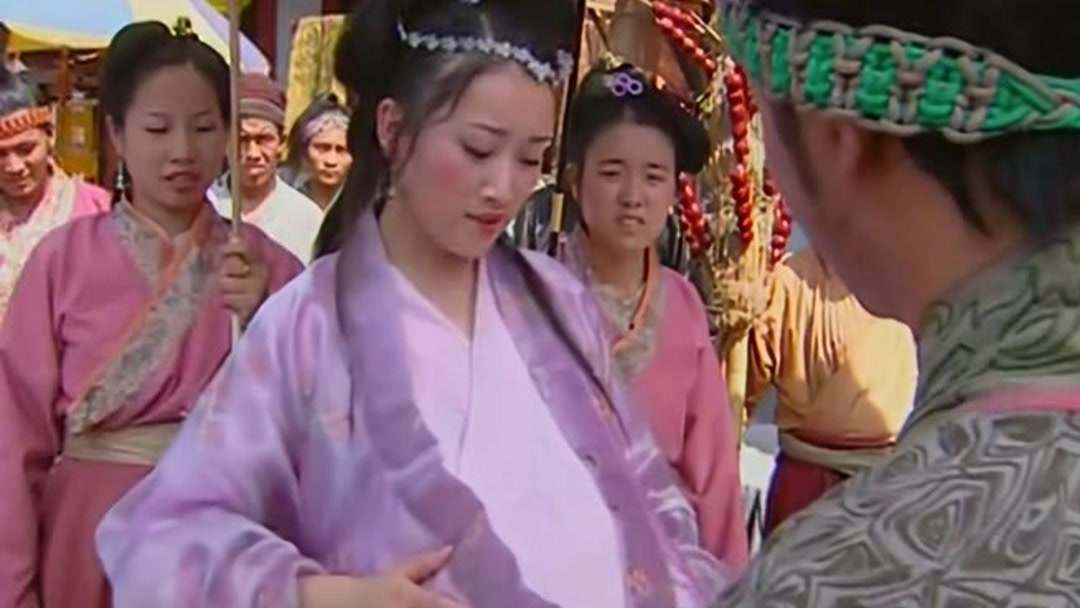 女子怀胎16个月,孩子却被马车撞的生出来,这操作厉害了