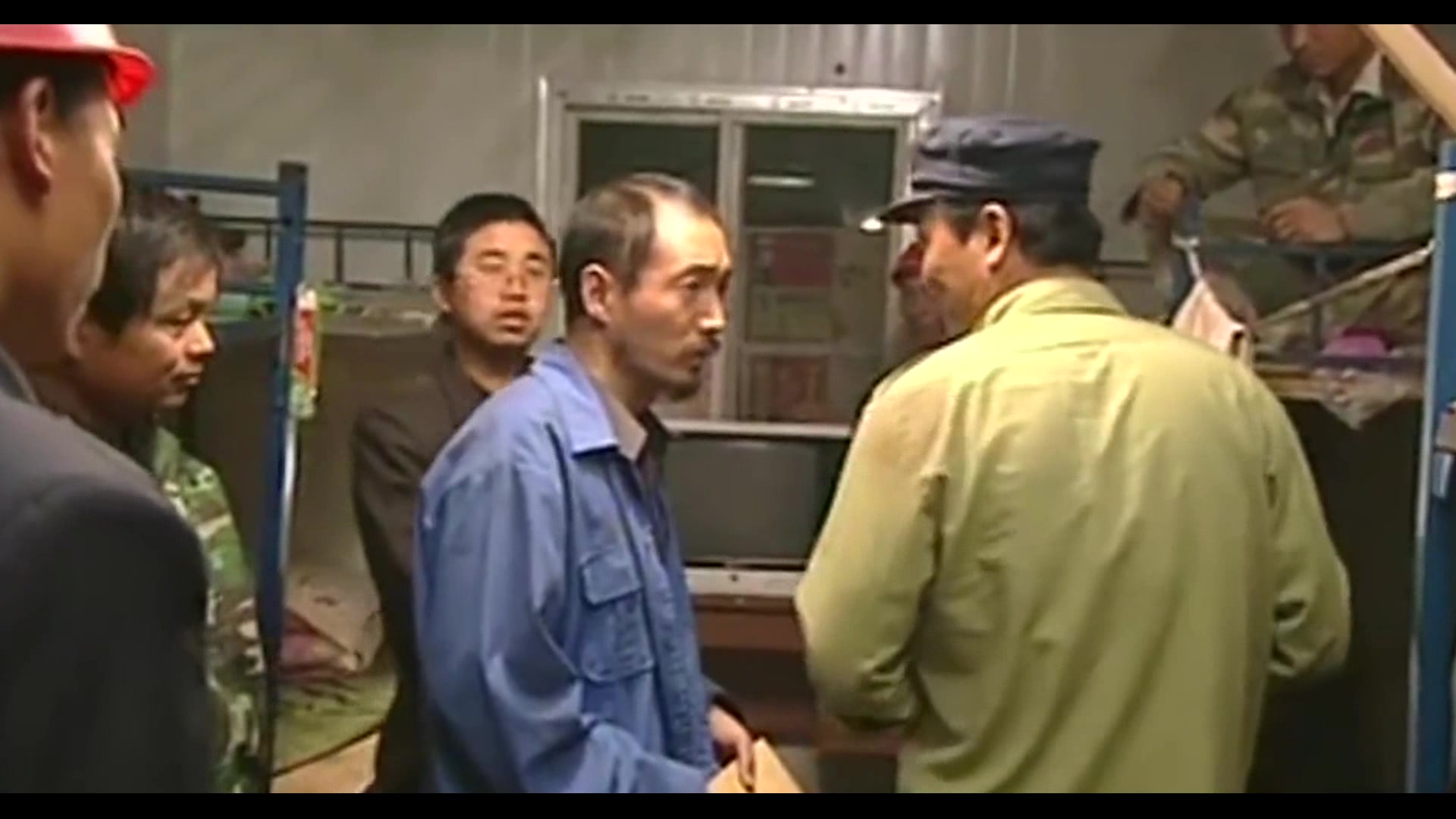 无处藏身:杨兵是不简单,这下老板工资发了,还给配了台电视机