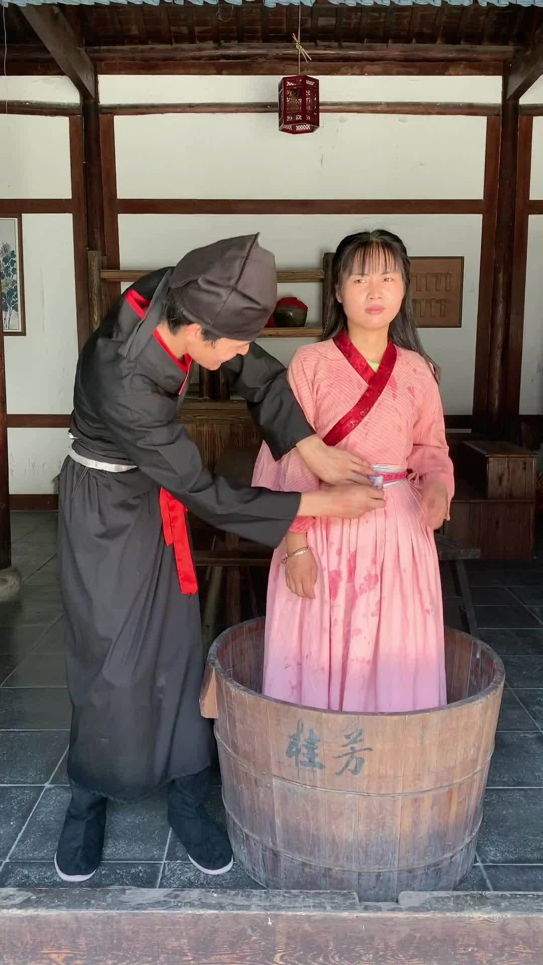 洗澡的戏原来是这样拍的#影视特效请勿模仿