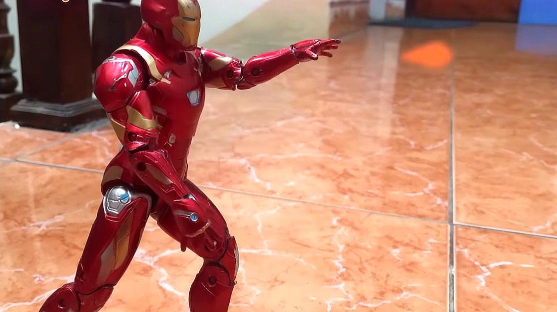 《复仇者联盟》定格动画:钢铁侠大战灭霸