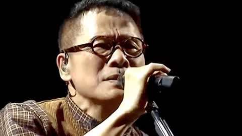 时隔三十年!罗大佑再唱《你的样子》,不知又听哭多少人