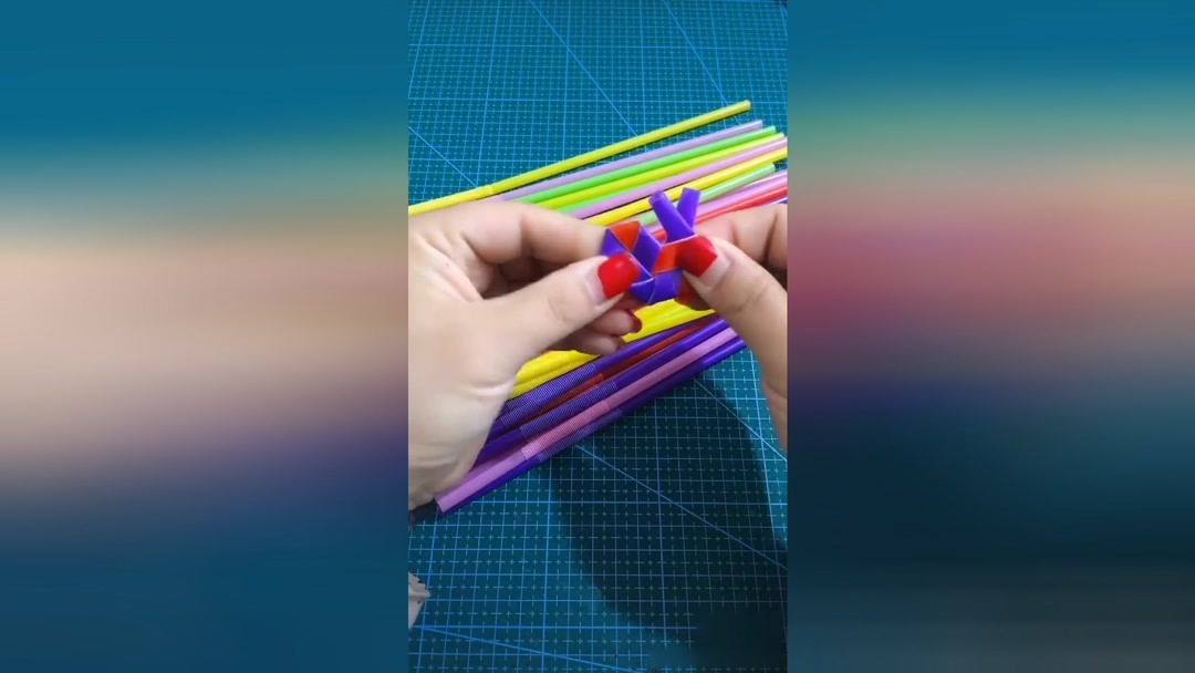一次性吸管秒变爱心,慢动作教程