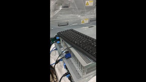 浪潮服务器根据客户定制需求 升级原装配件 安装好系统 马上装车
