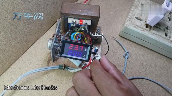 如何用晶体管2N3055用变压器3A作可调电压