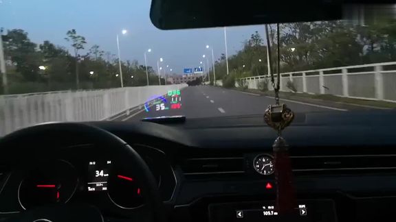 4种界面一键切换,人性化设置,会自动保存,下次启动无需手动切换【...