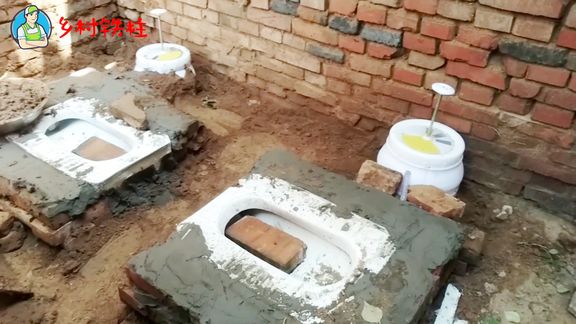 实拍农村厕所改造,安装费用全部免费,方便又卫生