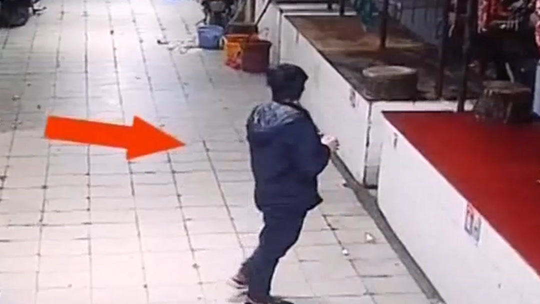 当心钱给“别人”挣了,10多家商铺收款二维码被偷换