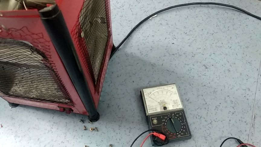 杨子华美电暖器通电不加热,检修其控制电路,看看出了什么问题。