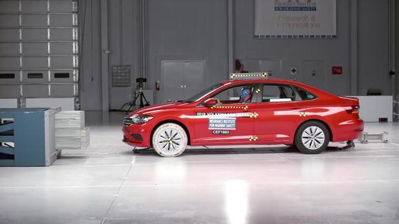 IIHS 2019款美版速腾 中度重叠碰撞测试