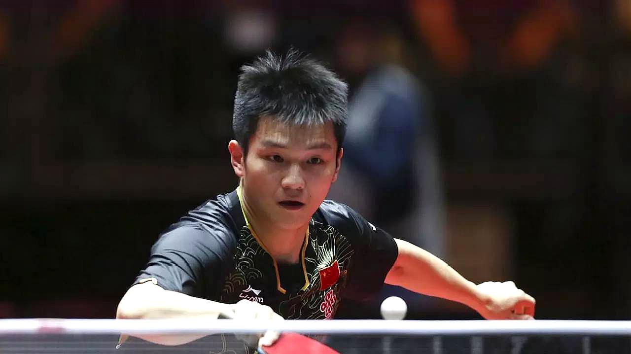 樊振东4比2胜张本智和,日本小将心服口服,奥恰诺夫火锅吃不停