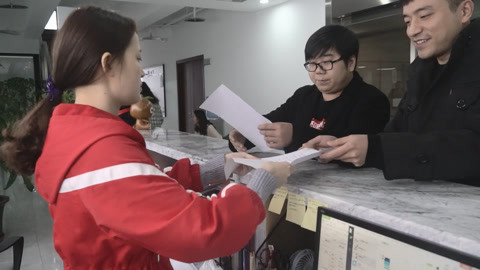 没文化真可怕!文盲行政面试