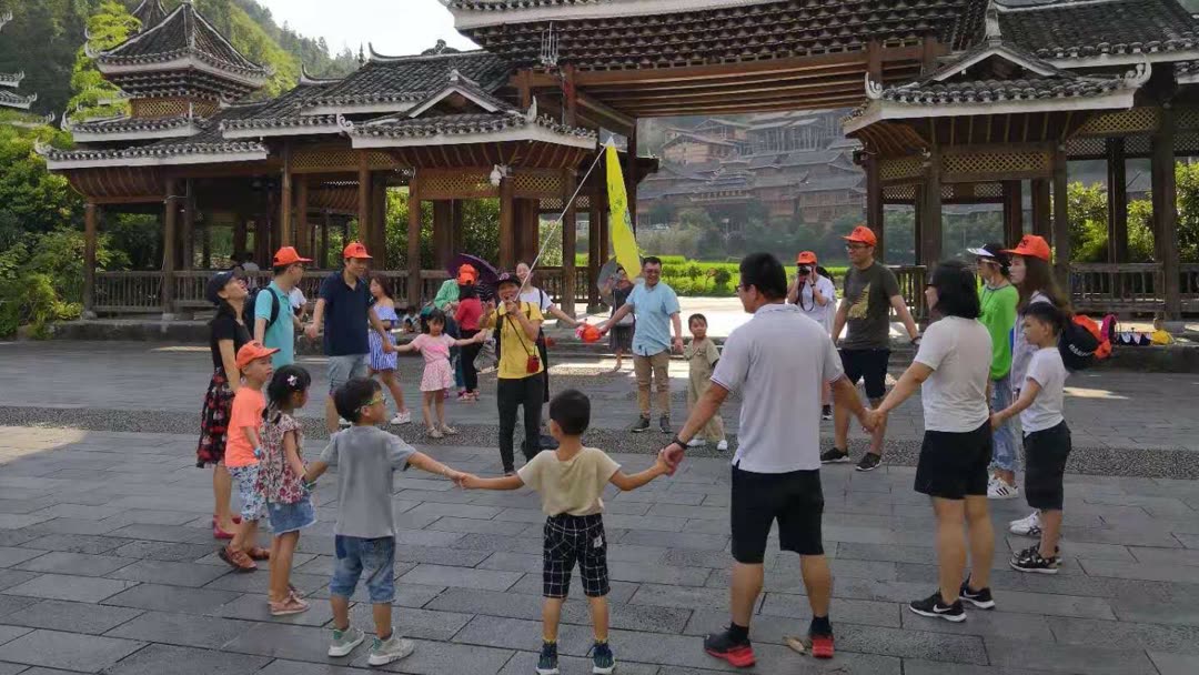 畅趣亲子贵州侗寨活动(靛染风采,探寻多彩鼓楼)