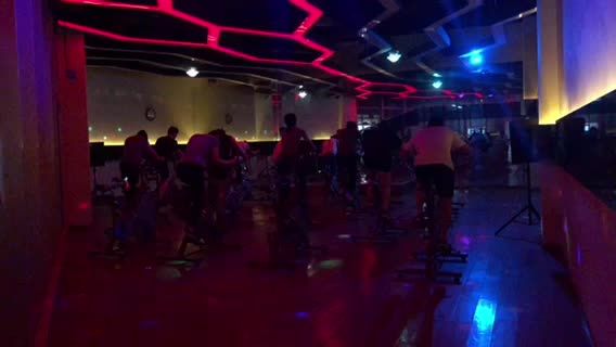 #花式动感单车 #动感单车 #跟音乐动起来