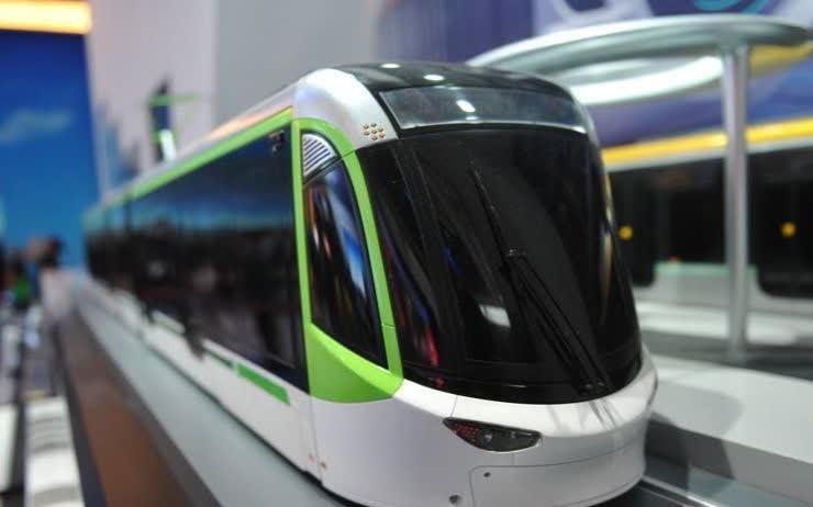 厉害了我的国!首创无轨列车浮出水面,打破钢轮钢轨时代