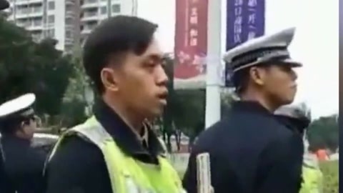 海口城管与交警互扣执法车辆