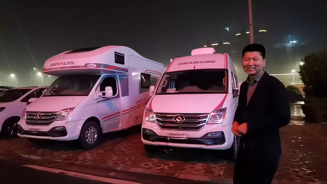 奔波1000公里,果然没失望,提两台二手大通房车