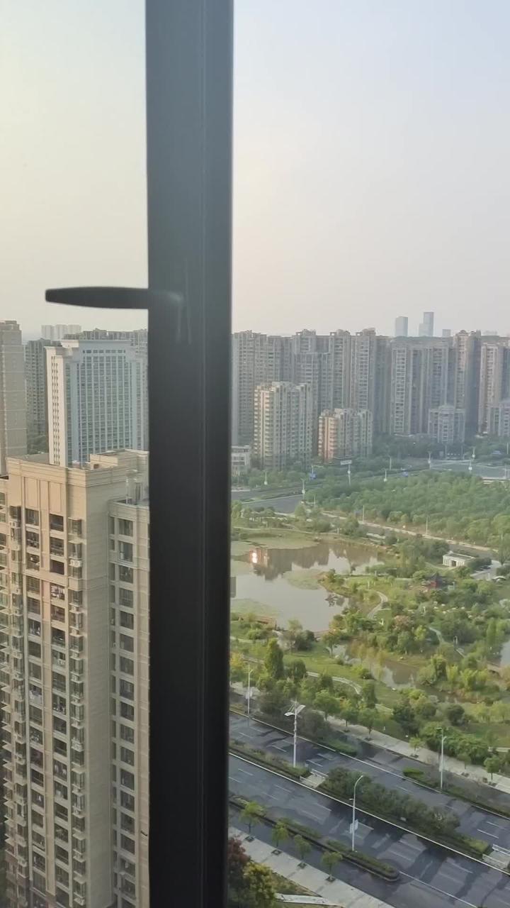 #看窗外的世界 #愿秋风不燥岁月静好你我皆安 #我们终将战胜疫情