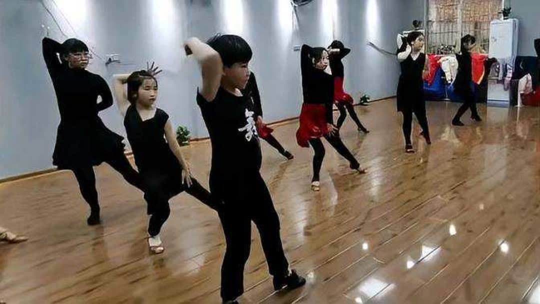 补习流行时代仅学学拉丁舞不够吧?补习过的学生和家长更有发言权