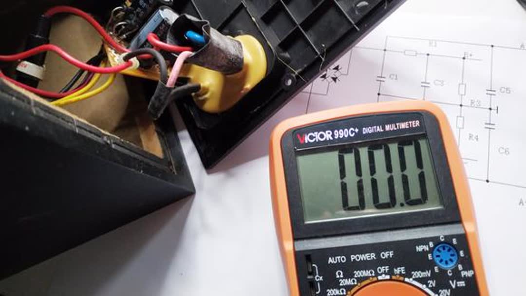 有源音箱为什么有电流声?正负电压是怎么实现的?这里都告诉你