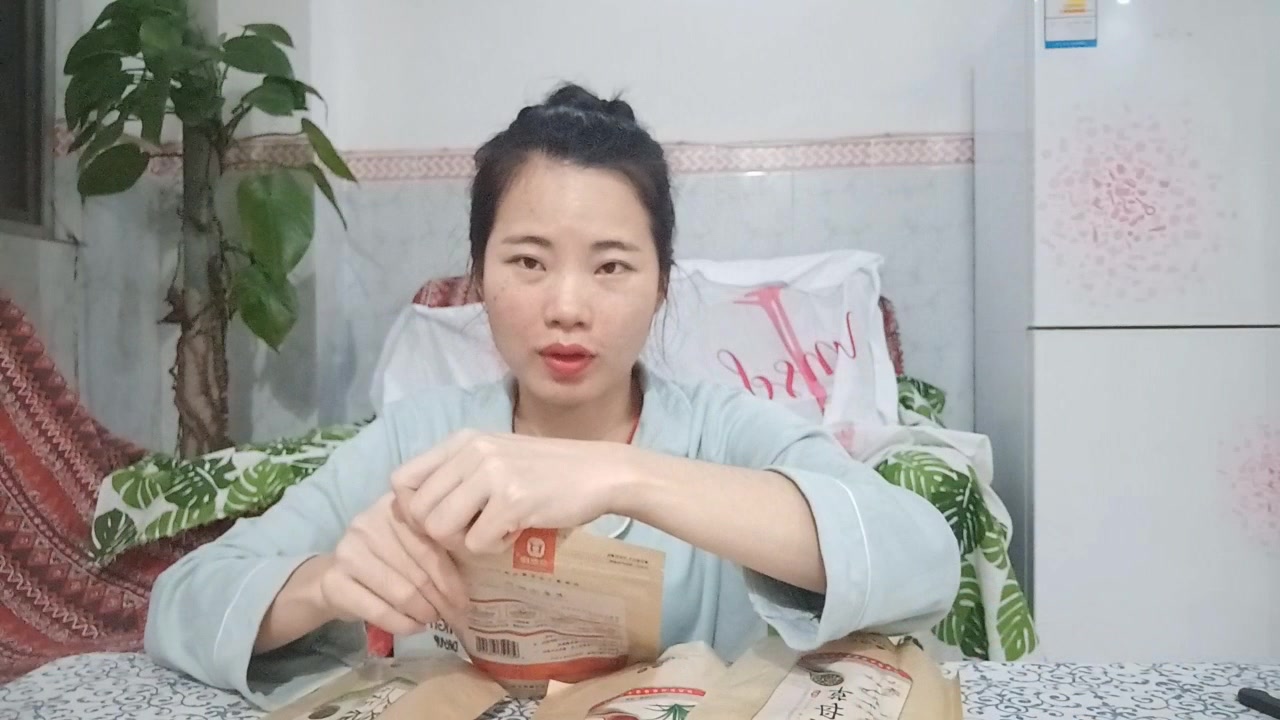 曼戈最近失眠,买了足浴包泡脚,不知道效果怎么样
