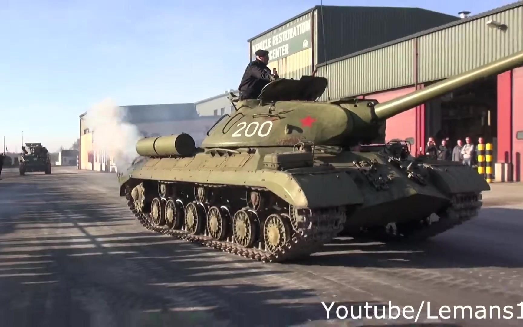 第二次世界大战 苏联IS-3坦克和ISU-152突击炮 展示