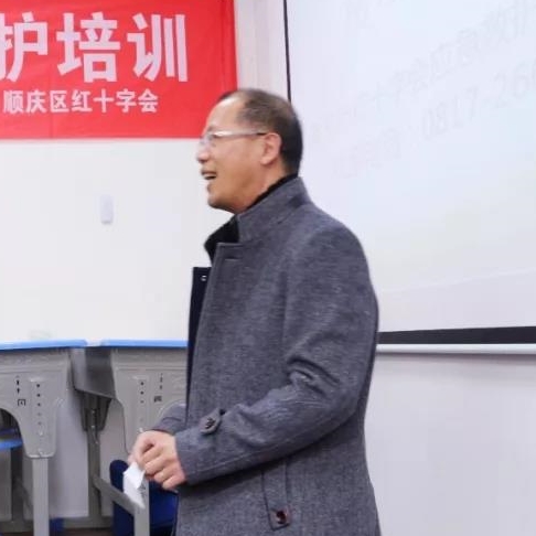 物理老师刘卫国 