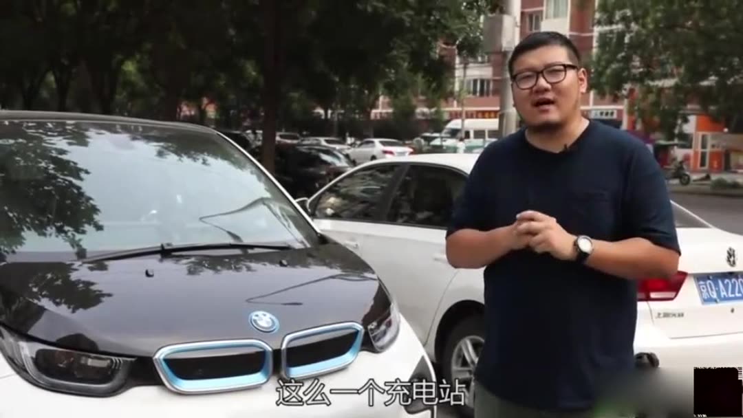充满逼格7秒破百续航200公里 试驾电动车小钢炮宝马i3