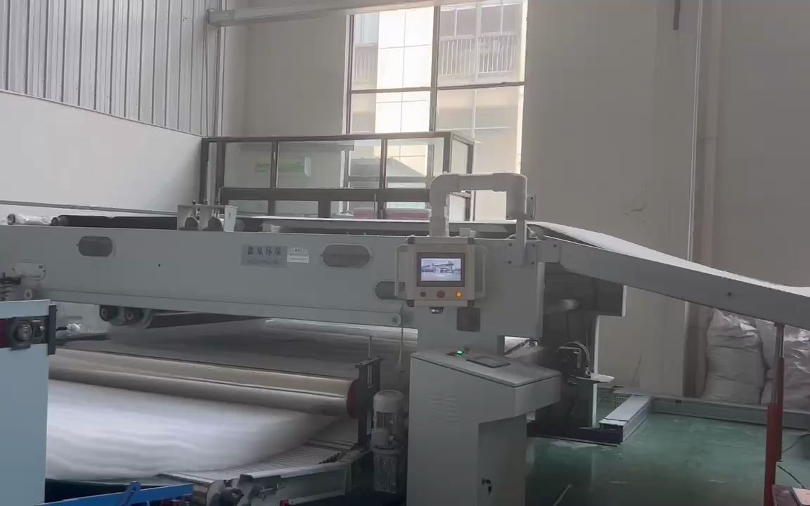 江苏鑫泉环保客户参观PPS滤袋生产车间