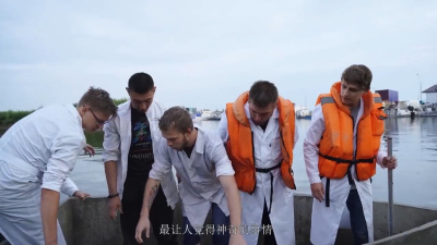老外实验:用"混凝土"做成的船,下水会沉下去吗?