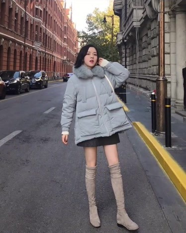 很多人问我,做服装设计师是一种怎样的体验。我说:“大概就是拼尽...