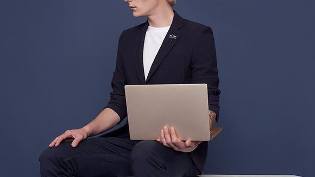 小米发布新款笔记本:i7独显+指纹识别,4999元起售